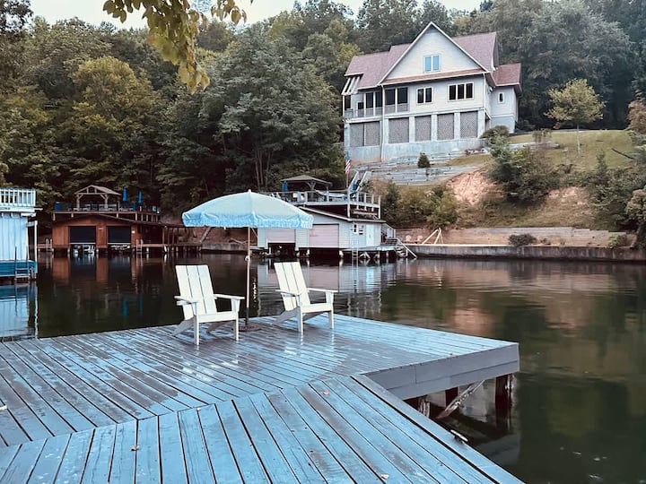 The Hive | Lakefront Cottage W/ Private Dock - Lake Lure, NC