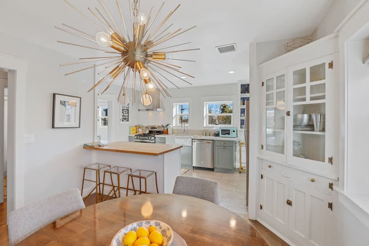 Downtown Crown | Modern Comfort In Prime Location - Flagstaff, AZ