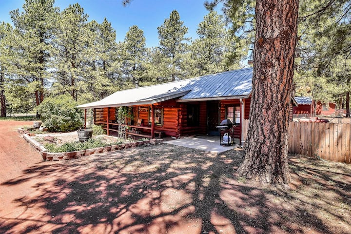 Rare, Log Cabin Treasure! Close To Grand Canyon - Parks, AZ
