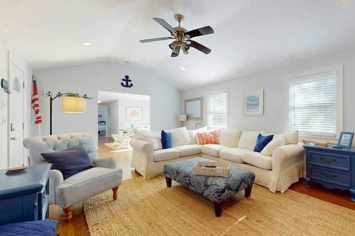 3br House With Patio, Ac, W/d, & Games - Barnstable, MA