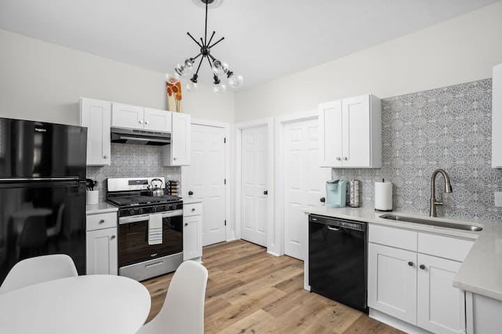 Indy Stay | Clean, Chic + Central - IUPUI,Indianapolis