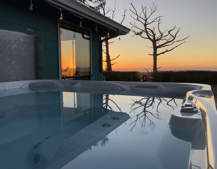 Mermaid Cove Is Your Luxurious Oceanfront Retreat - Trinidad, CA