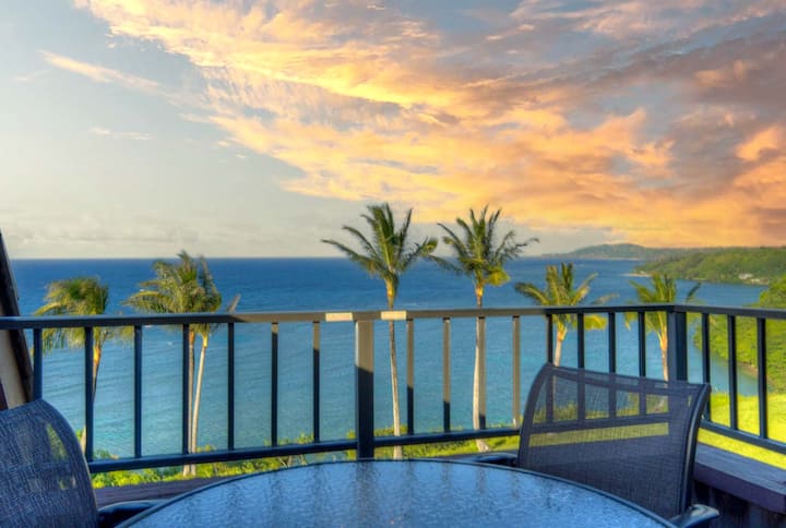 Penthouse Condo With Panoramic Ocean Views! - Hanalei, HI