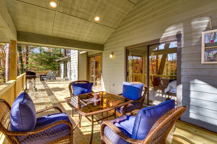 Scenic Home W/ Fire Pit & Sapphire Valley Perks! - Sapphire, NC