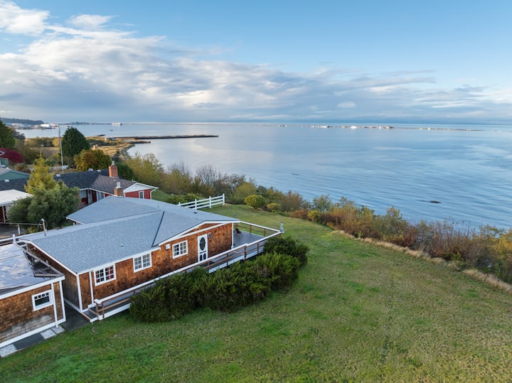 Stunning Views | Hot Tub | Olympic National Park - Port Angeles, WA