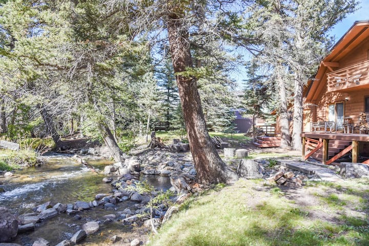 Coapland's Riverbend Cabin - Taos Ski Valley, NM