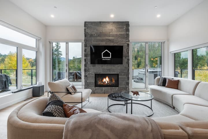 Gorgeous Chalet | Private Hot Tub | Bbq | Wifi - Whistler Blackcomb