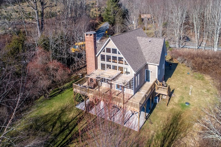 Banner Creek Manor A Walk To The Winery - Banner Elk, NC