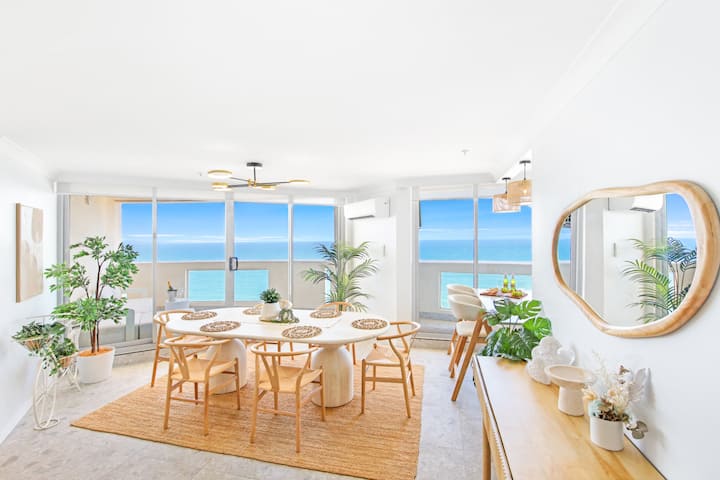 Welcome To Paradise: Ocean Views From Every Room. - Surfers Paradise