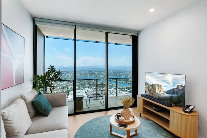 New Partial Ocean View 2br Unit *Sofabed/pool/gym* - Broadbeach