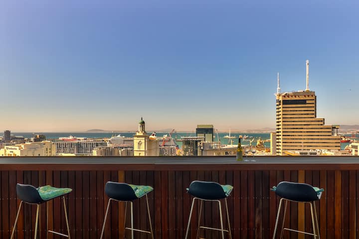 Prime Penthouse With Direct Harbour Views - Fokváros