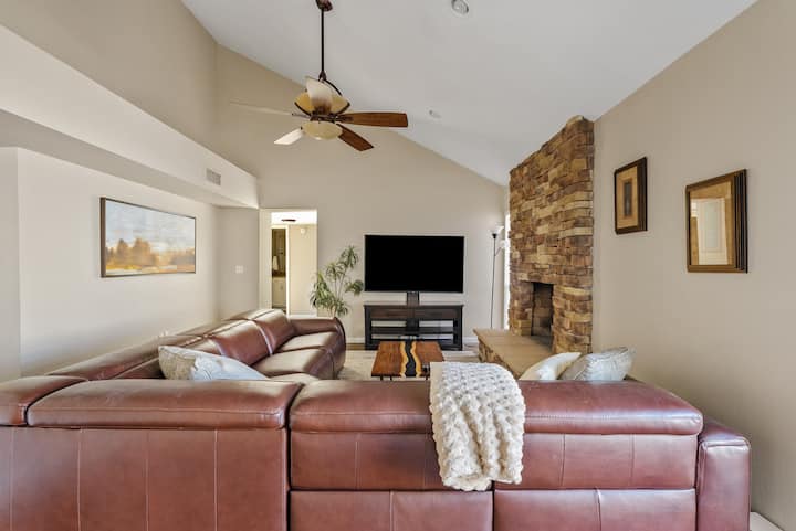 Central Tempe Oasis With Fireplace - Tempe, AZ