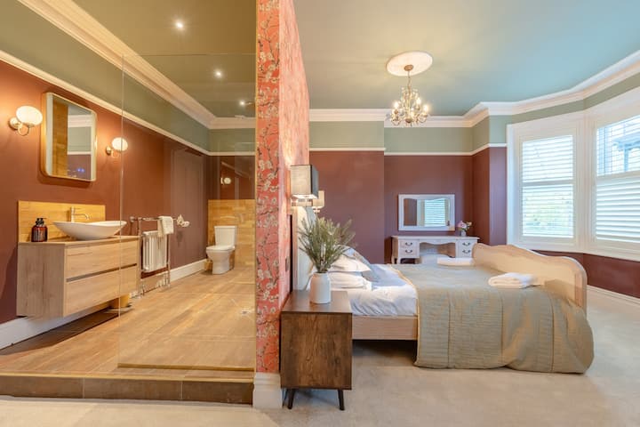 Harrogate Heights - Sleeps 16, Impeccably Curated - Harrogate