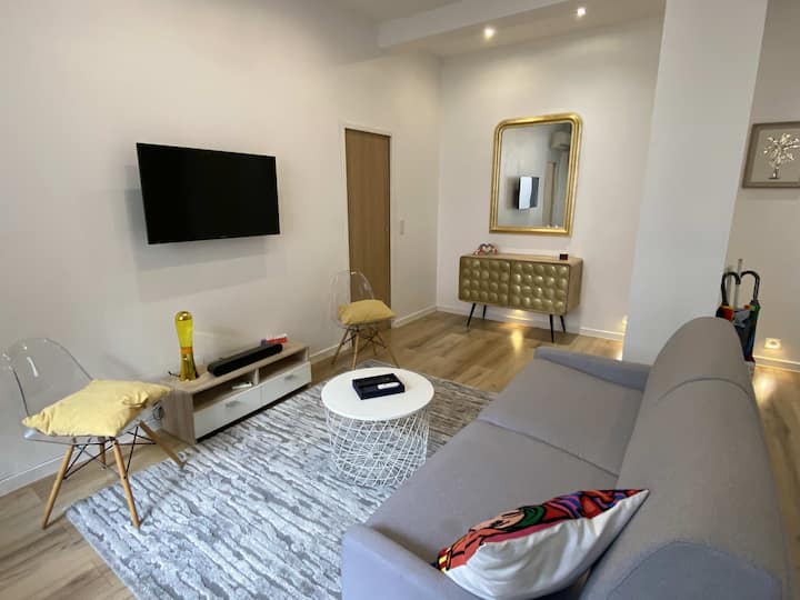 Peaceful City Centre Apartment- 5b Soleau - Antibes