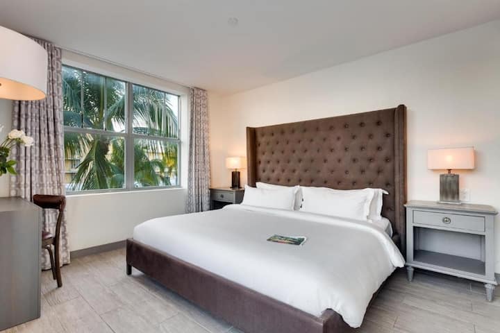 Superior King Or Twin Room Near Lummus Park Mia - Miami Beach, FL