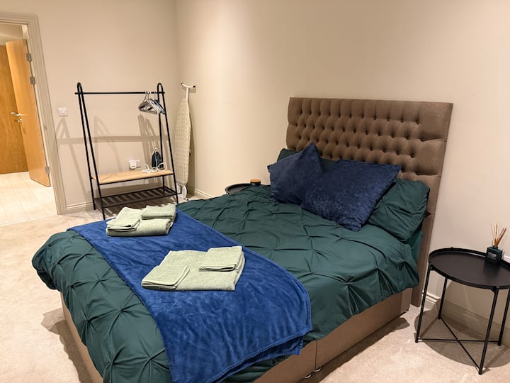 Centenary Netho - Leeds City Centre - Leeds