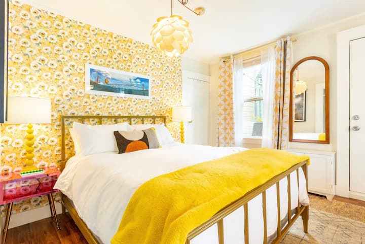 Vibrant & Cozy Studio In Central Noe Valley - San Francisco, CA