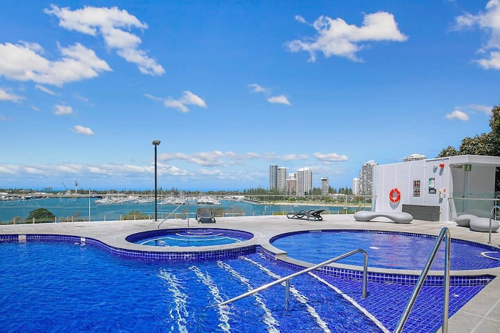 Sundale At Southport—resort-style Panorama - Gold Coast