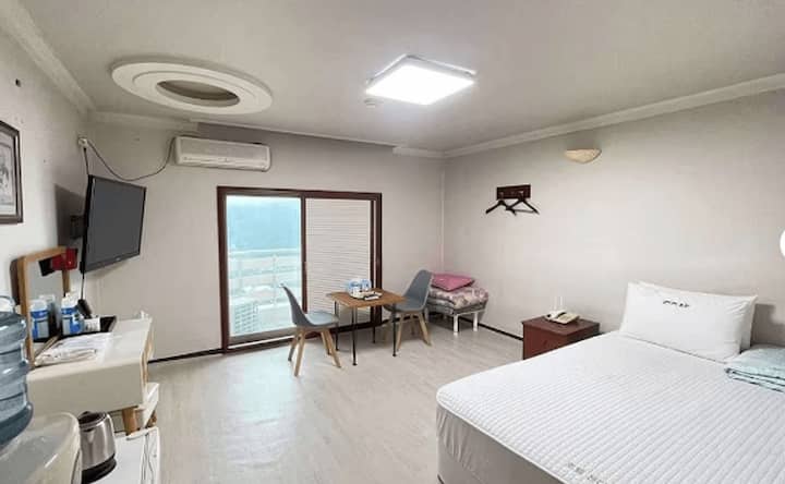 영남 온천단지 중앙에 위치한 아늑한 숙소 603호일반룸 - 상북면