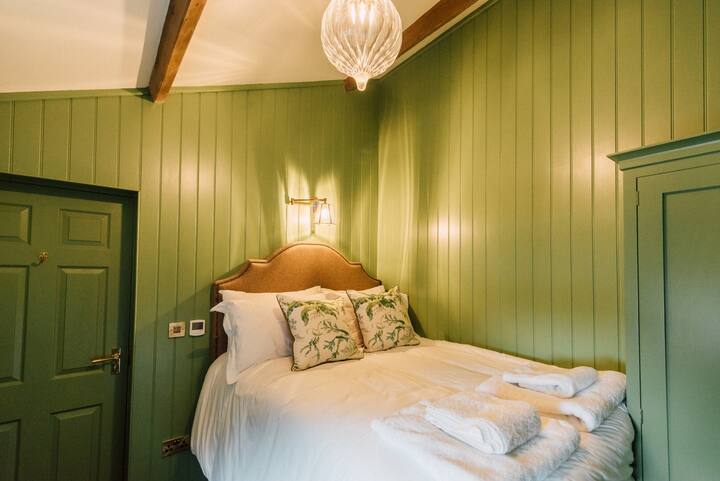 Double Room 4 Double Room-superior-ensuite With S - Barnard Castle