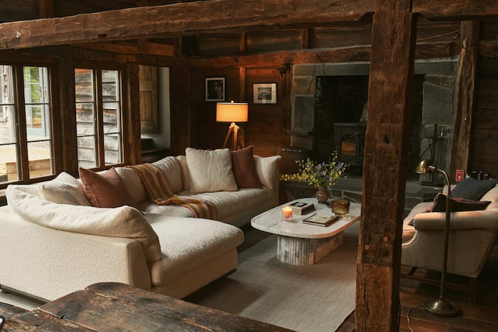 Woodstock Barn Artist’s Retreat In Bearsville - Woodstock, NY