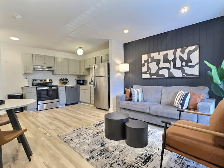 Modern Escape Near Downtown Hotspots - Birmingham, AL
