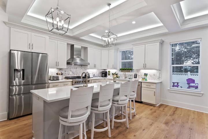 5br Beach Home With A Cart, A Private Pool And Spa - Miramar Beach, FL