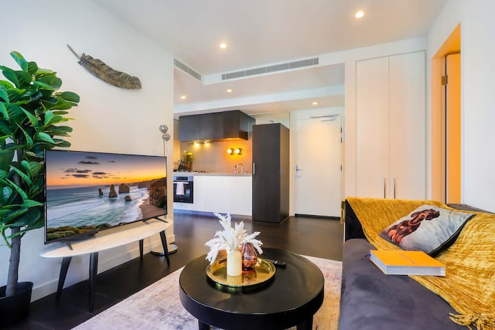 City-center Elegance: 2-bed Urban Retreat - Melbourne