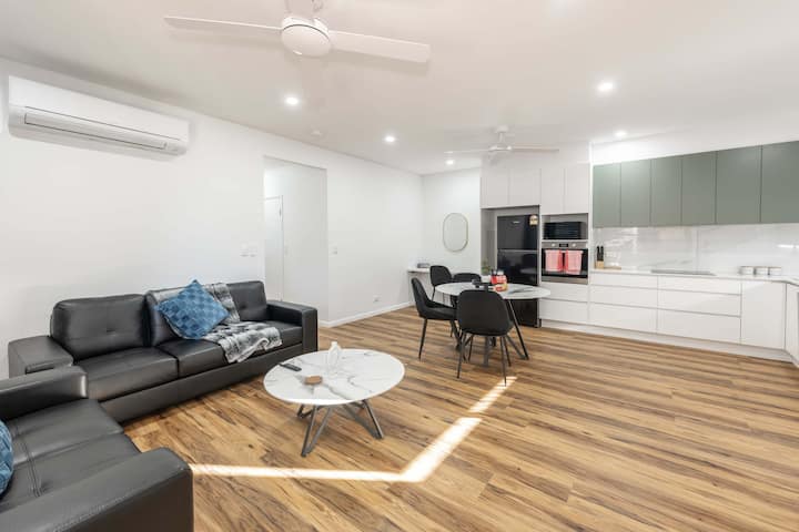 Windsor Charm - Unit One - Townsville