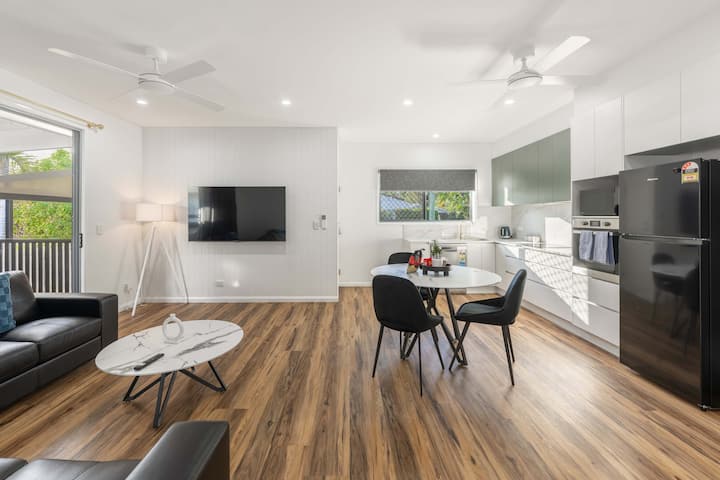 Windsor Charm 2 Bedroom Duplex In Hermit Park - Townsville