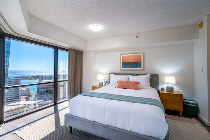 Downtown Honolulu Skyview - 1bed+den- Free Parking - Kaneohe, HI