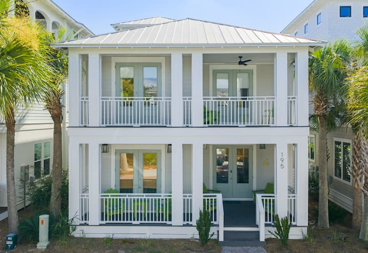 Good Day Sunshine By Avantstay | Sleeps 16, Pool - Seacrest, FL