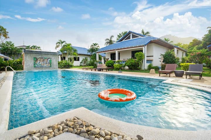 Tropical Retreat And Pool Access - Phuket
