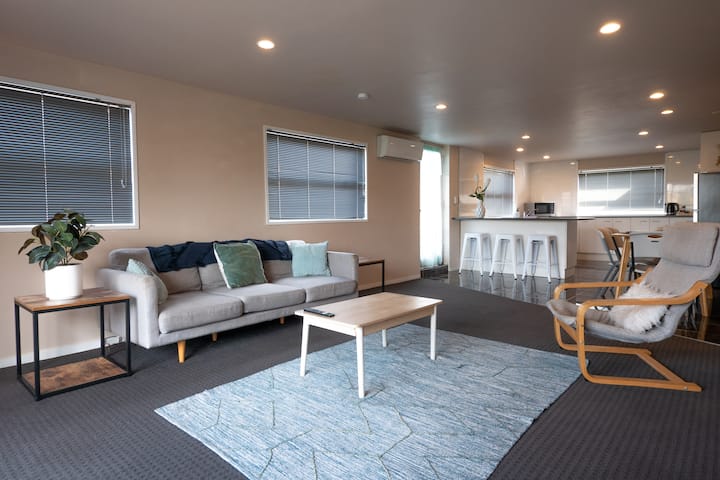 3 Bed Room Downstairs House With Private Entrance - 懷希基島