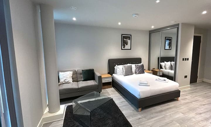 Chic Studio In Bracknell At Convenient Location - Bracknell