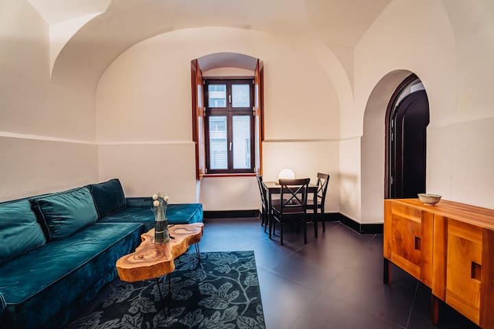 Joy City Stay Paul Chinezu 3 - Timișoara