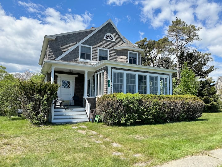 Historic Harpswell Cottage, Ocean Views - Freeport