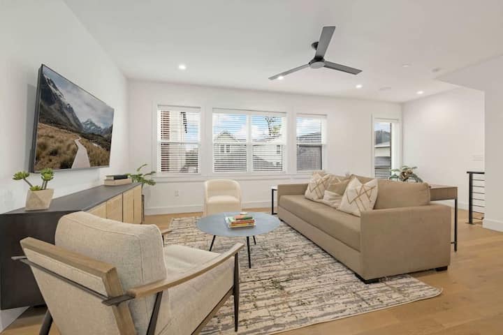 Pathfinder - Arts District - Garage - 0.5 Mi Dt - Bentonville, AR