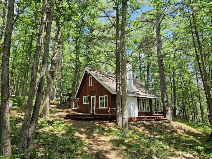 The Dun Inn Cabin T.c. - Michigan