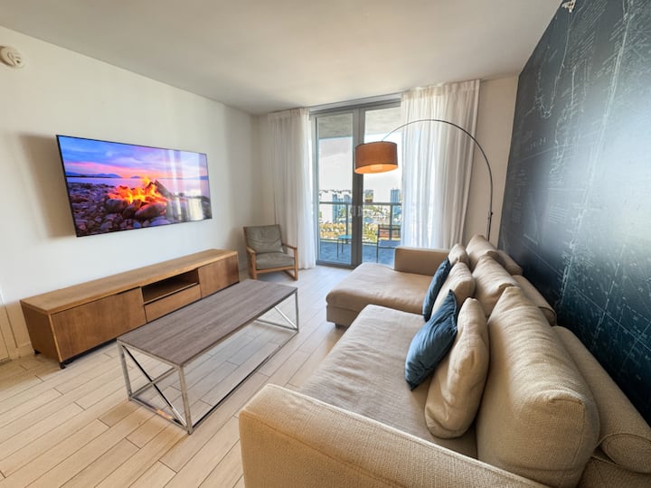 Amazing One Bedroom Apartment - Hallandale Beach, FL