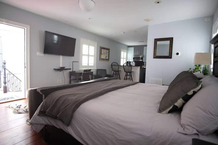 Hamilton Carriage A - Amazing Location, Courtyard - Savannah, GA