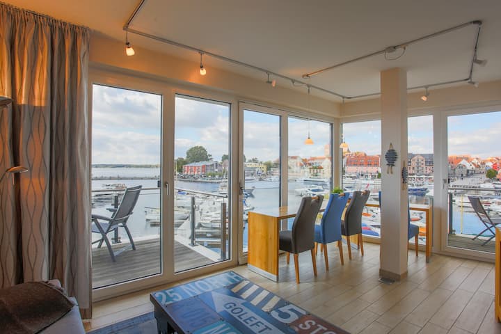 4 Star Apartment Panorama Suite - Waren
