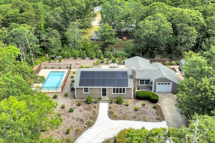 The Salt Pond House - Your Pool Escape By The Nati - Eastham, MA