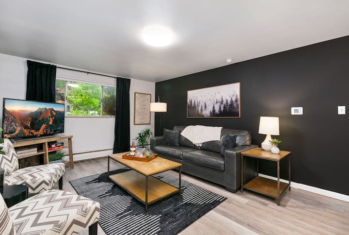 Peterson Flats - Downtown Group Retreat - Fort Collins, CO