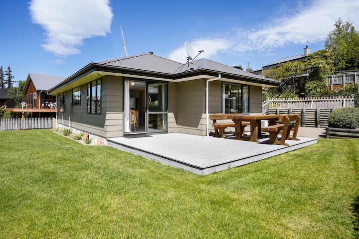 Alpine Peek - Hanmer Springs Holiday Home - Hanmer Springs