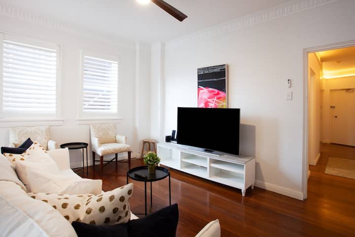 Deco Amour, Bellevue Hill Isyd - Bondi Beach