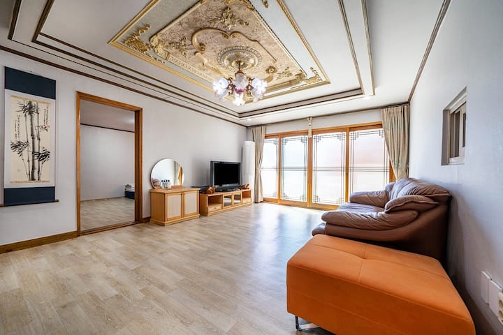 #송정 #안목 #경포 #정동진 독채Vip독채(단체,기준8인,쓰리룸,화장실2) - Gangneung-si