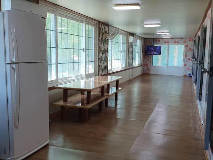 계곡과 자연이 어우러진 편안한 공간 대야산38평 독채가족단체모임 - Daejeon