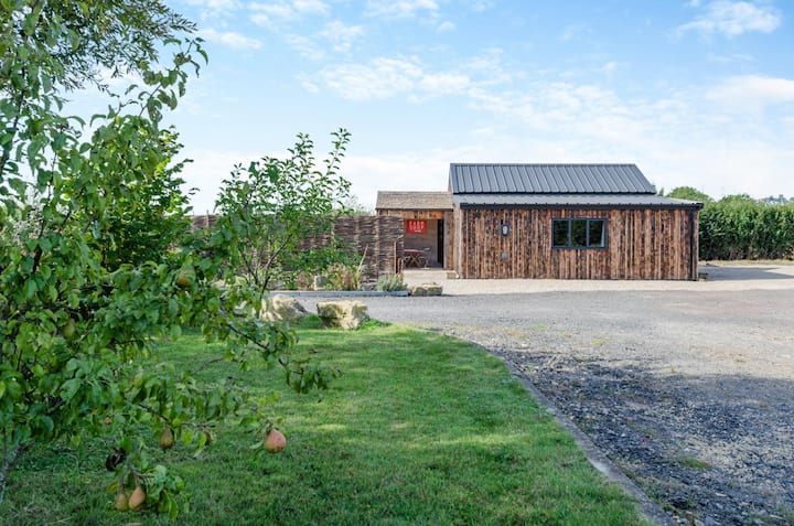 1 Bed In Ashton-under-hill (Oc-o30070) - Evesham