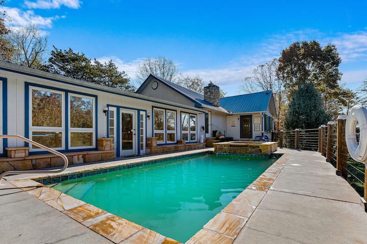 Paradise Springs*sleeps 14*lots Of Outside Space - Sevierville, TN